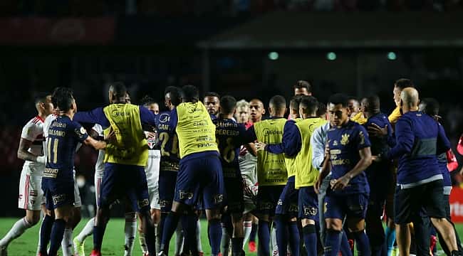 São Paulo x Corinthians neste sábado; confira as escalações do ...